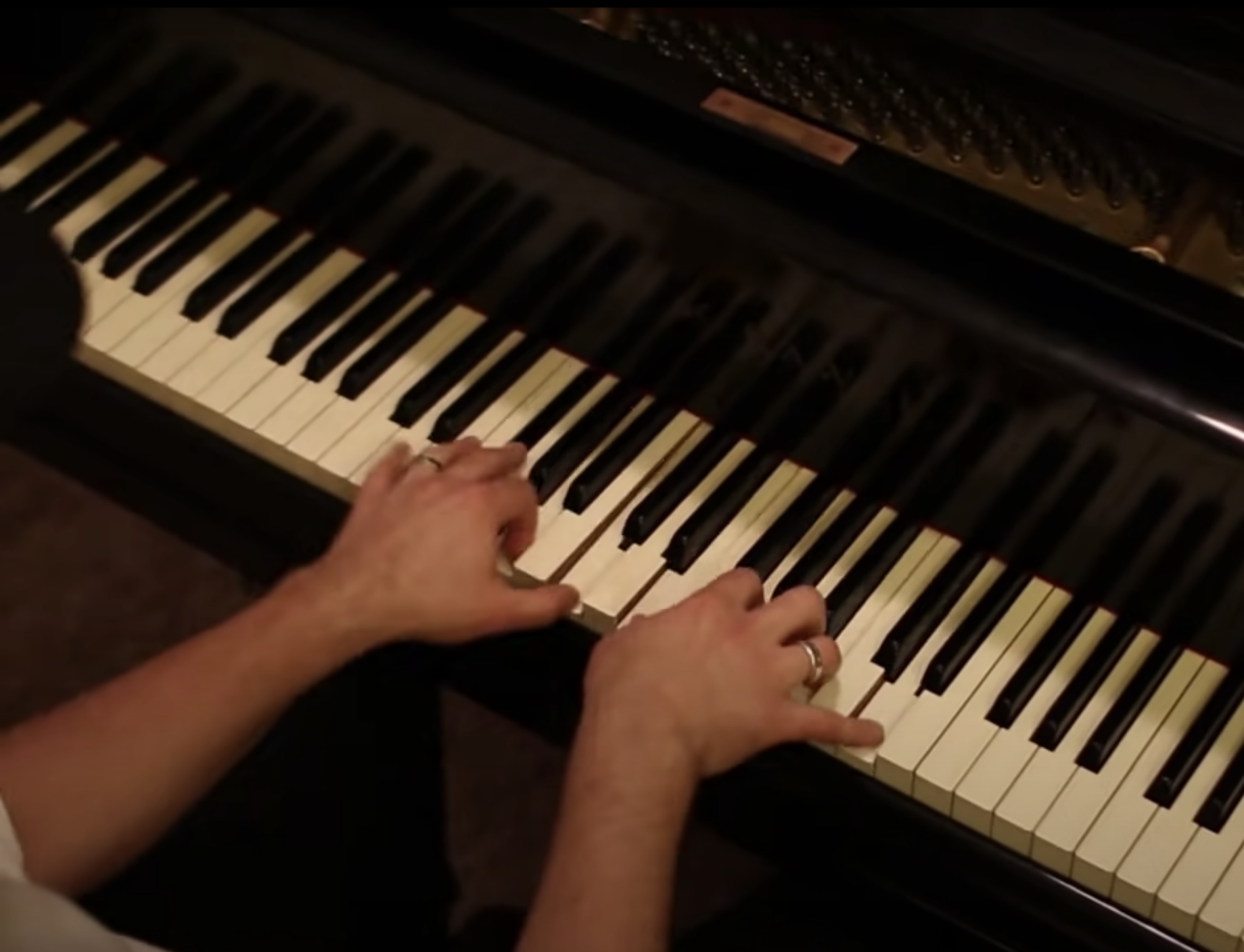 Jazz Piano Comping With Two Hand Voicings - Piano With Jonny